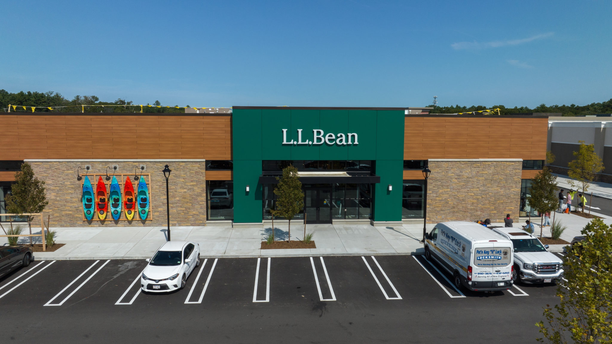 The Hanover Crossing | Shopping and Dining - The Hanover Crossing